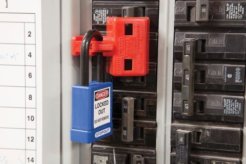 Double Pole Style Circuit Breaker Lockout